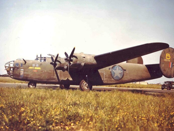 Consolidated B-24 Liberator Pictures | Wings Tracks Guns